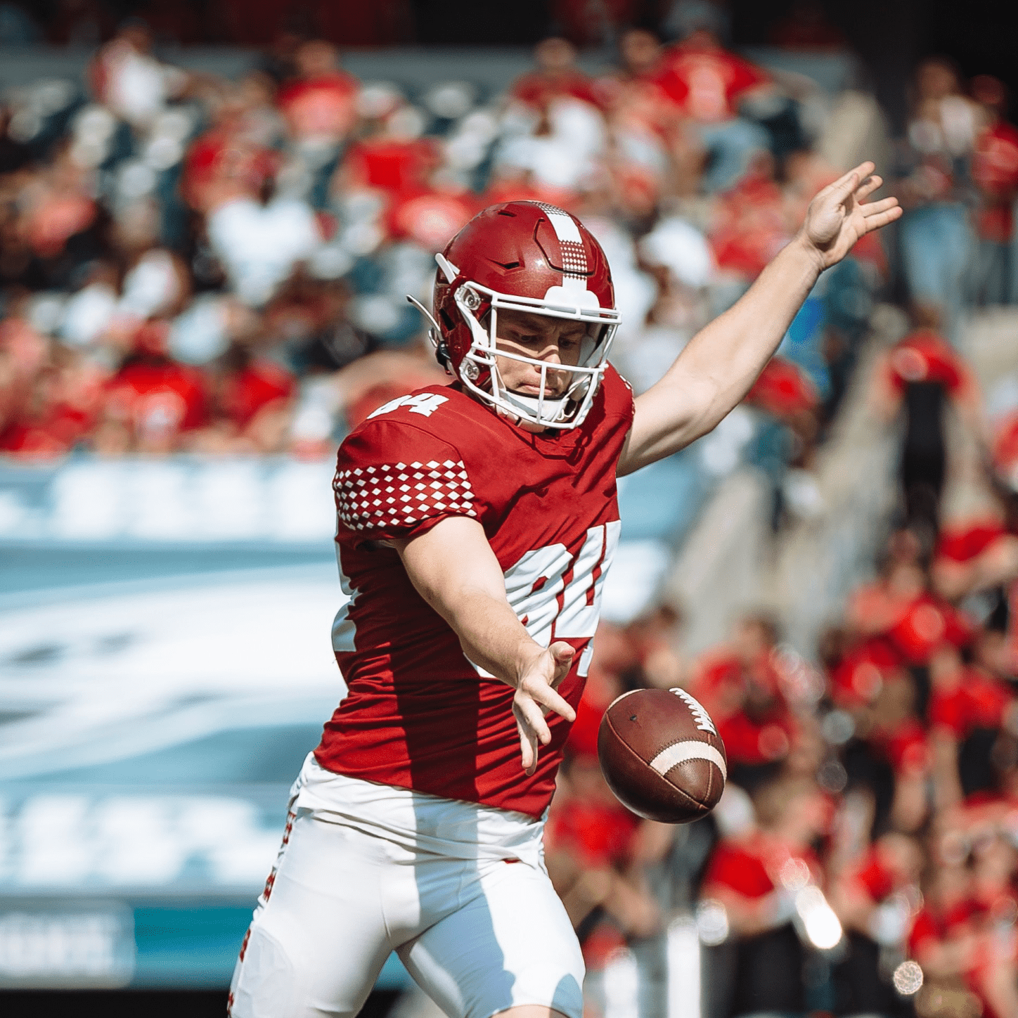 Mackenzie Morgan – Clutch